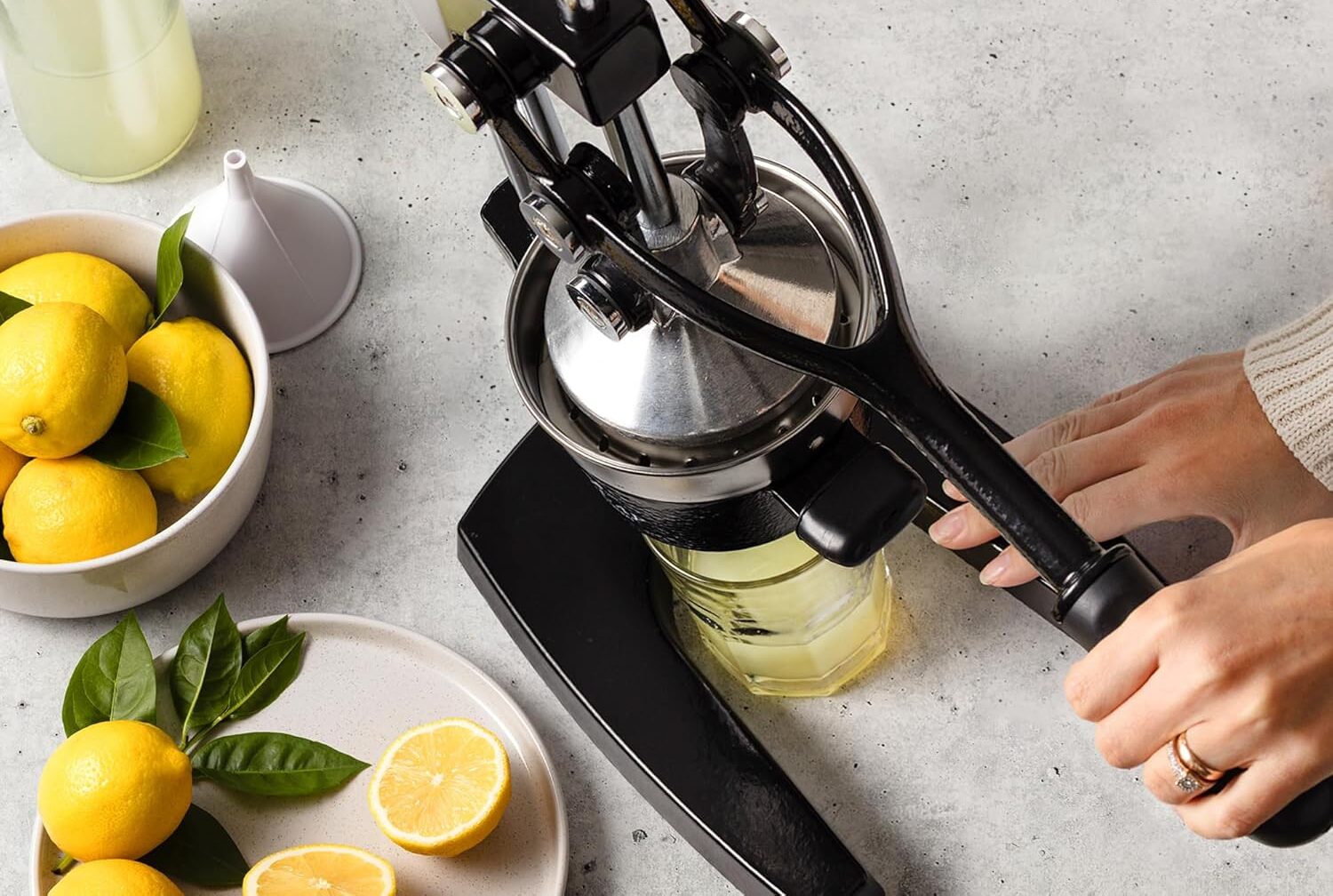 Zulay Kitchen Cast Iron Juicer: In-Depth Review - Kitchen Gear Review